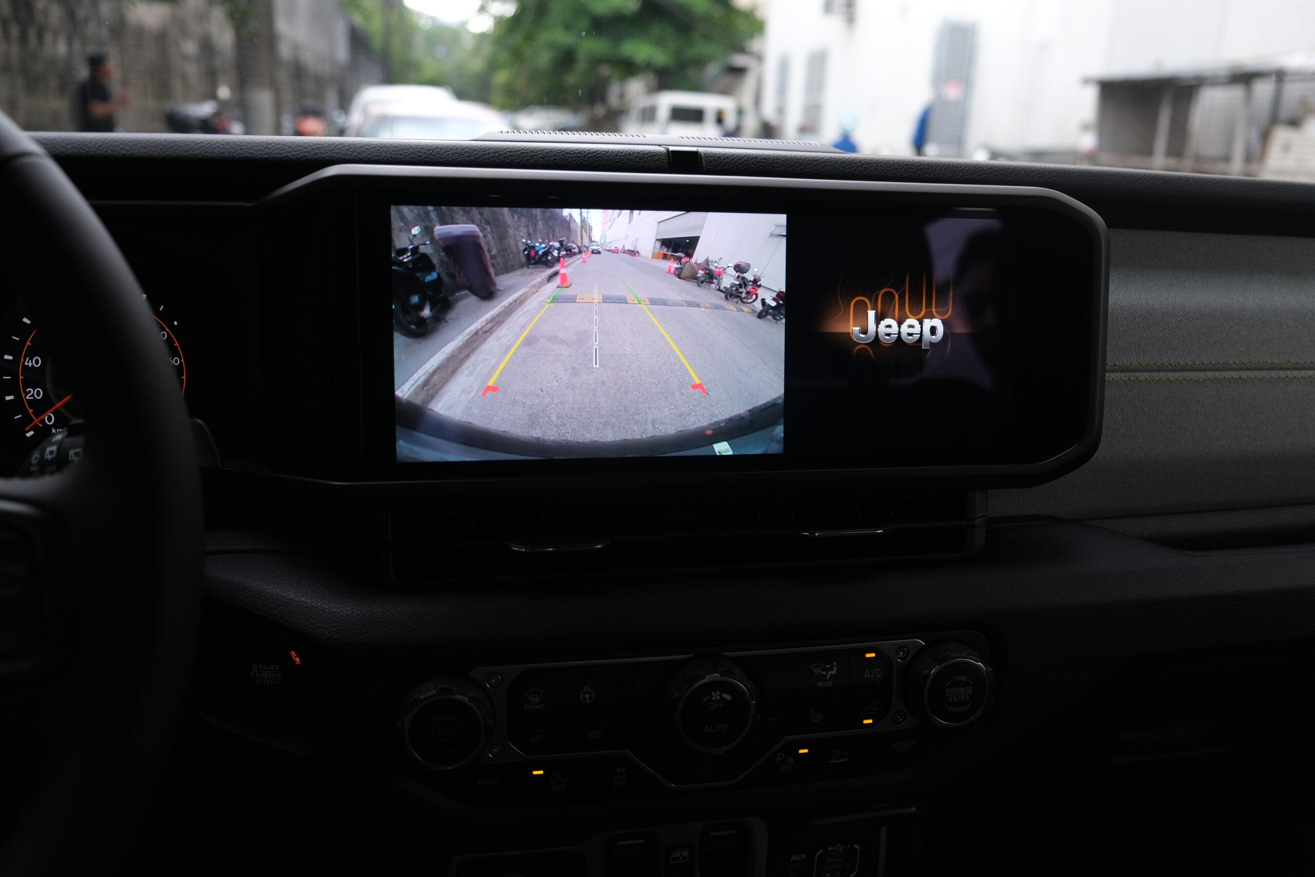 CLTV36 | Parksense+Rear+Park+Assist+System