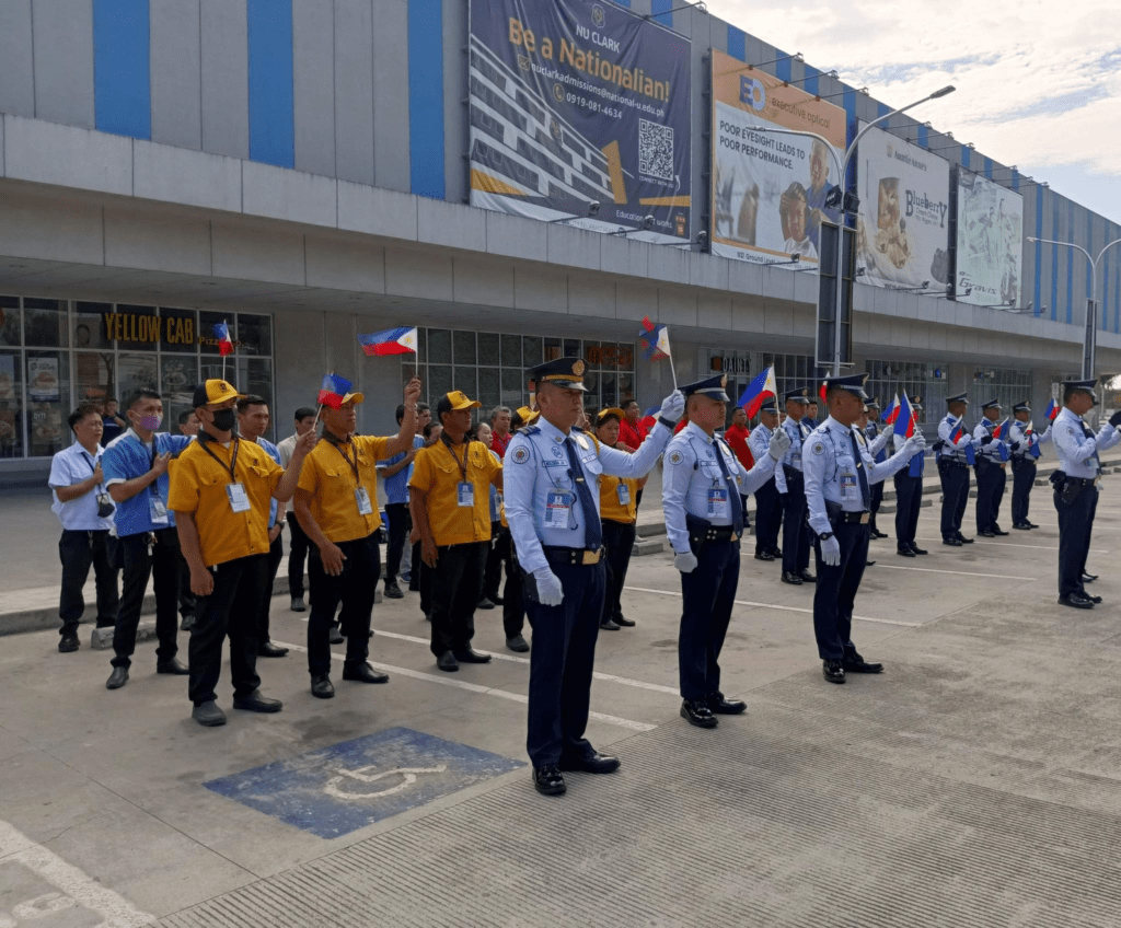 SM Celebrates National Flag Day