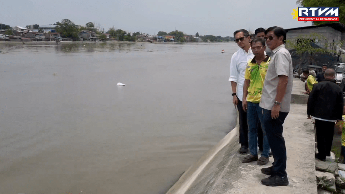 Contractor ng umano’y substandard na flood control project sa Calumpit, pinagpapaliwanag ni PBBM